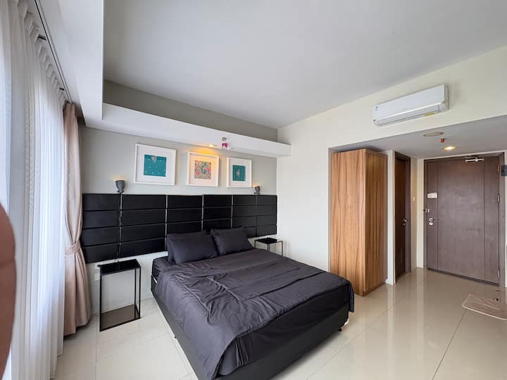 Cozy Bogor Icon Studio Apt Bogor W/ Pool - Bogor