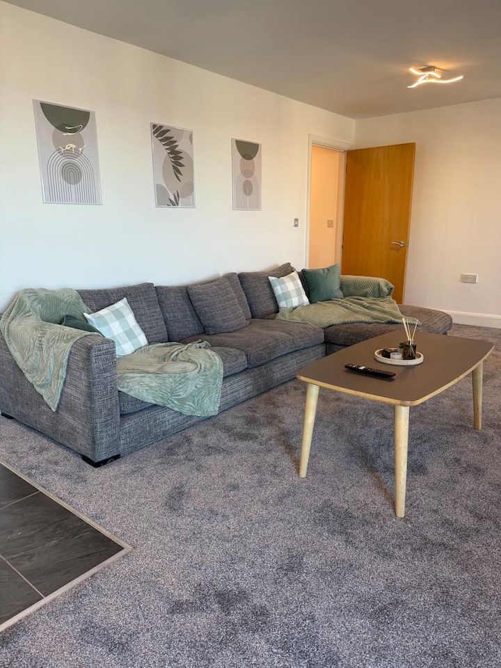 Southport Coastal View Retreat - Southport