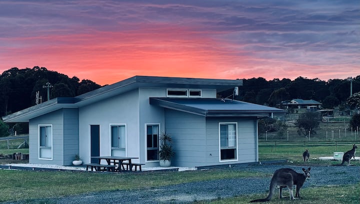 Hillside Retreat-nowra Hill-holiday Guest House - Nowra