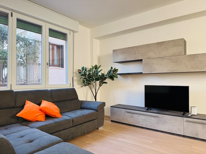 Marzolo Suite • Comfort E Spazio A Treviso - トレビーゾ