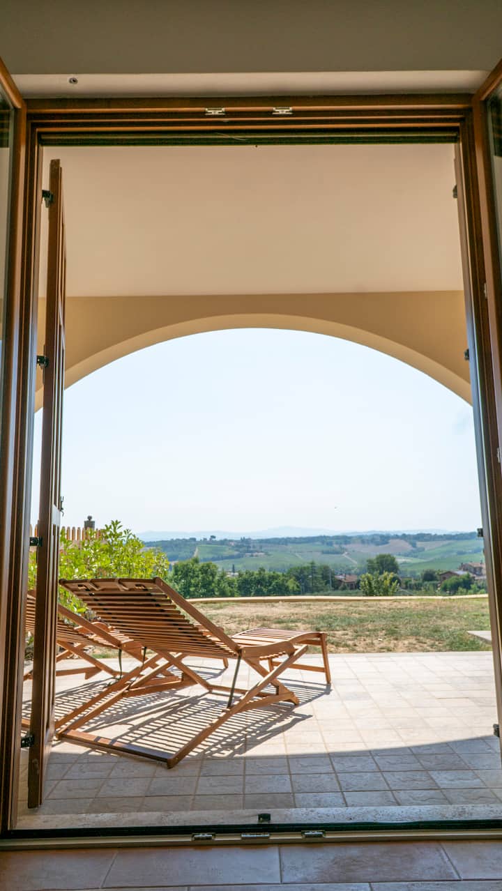 Spacious Tuscan Home – 2 Connected Apts, 4br/4ba - Montepulciano