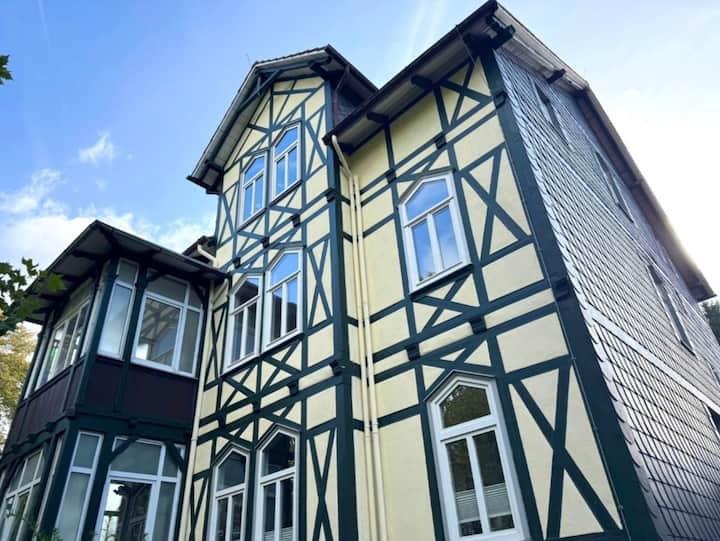 Exklusives Wohnerlebnis In Einem Fachwerkhaus - Göttingen