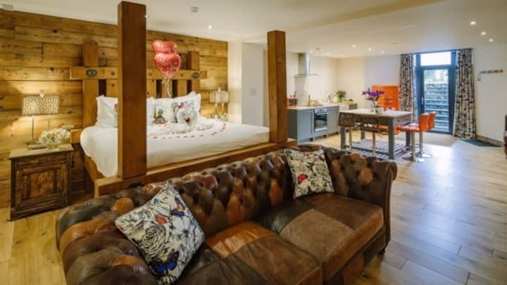 Driftwood Apartment - Cartmel