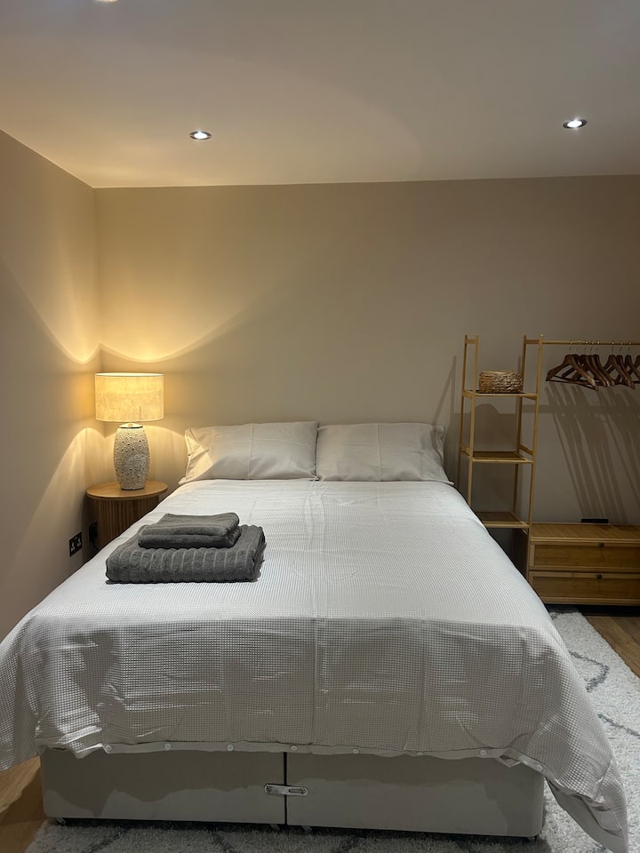 Cosy Cabin - High Wycombe