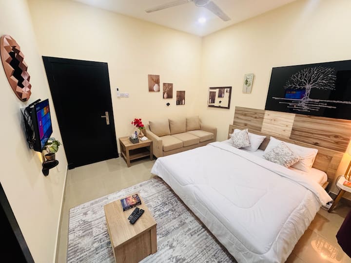 5 Mins Drive To Juffair Cozy Studio Apartment - Bahreïn
