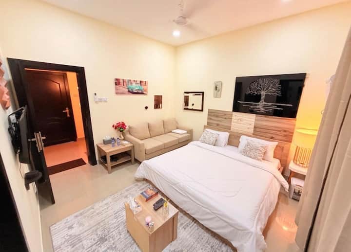 5 Minutes Drive To Juffair Cozy Studio Apartment - Bahrain