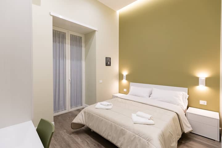 "Donna Francesca Residence" - Naples