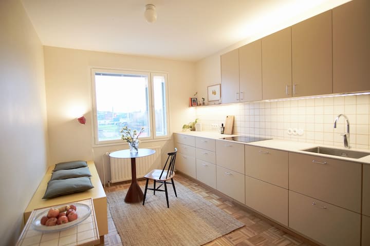 Kolmio Upeilla Vesistö- Ja Kaupunkimaisemilla - Tampere