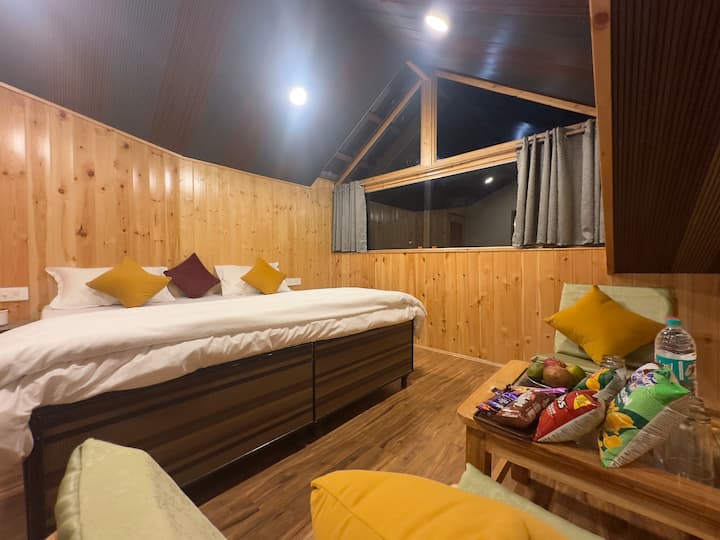 Discover Peace At Shiva Den - Manali