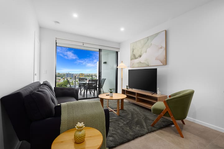 Gorgeous & Spacious 2br Apartment, Parking & Views - Windsor, Australia