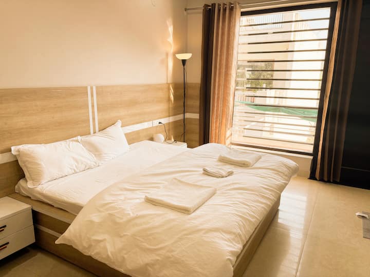 Amur 5: 3 Bhk Mohali Penthouse With Home Theatre - Sahibzada Ajit Singh Nagar