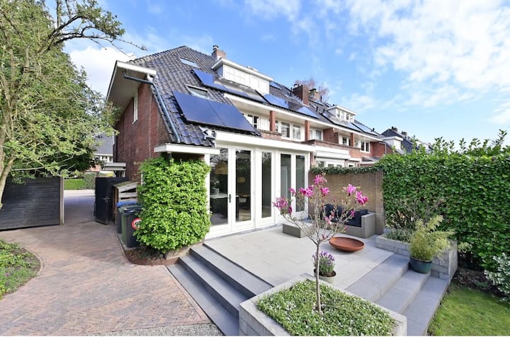 Stylish Family Home Near Amsterdam & Utrecht - Huizen