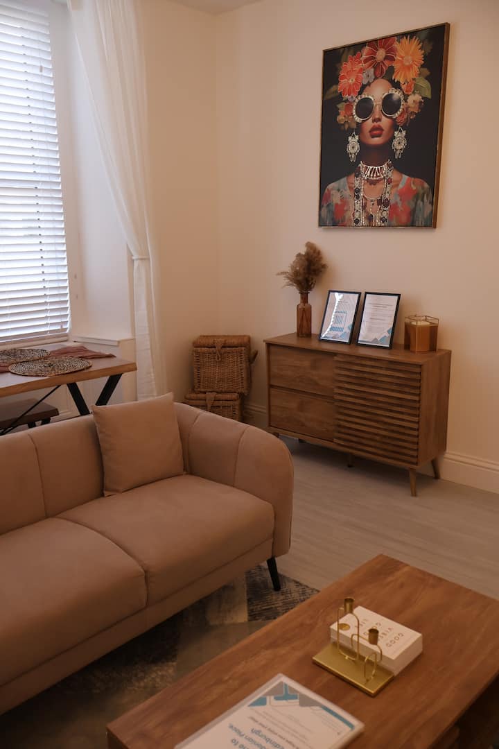 Elegant 3br Apartment Minutes From Haymarket - Edinburgh