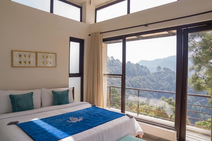 Sun Terrace Room - Blusalzz Escapade Lansdowne - Lansdowne