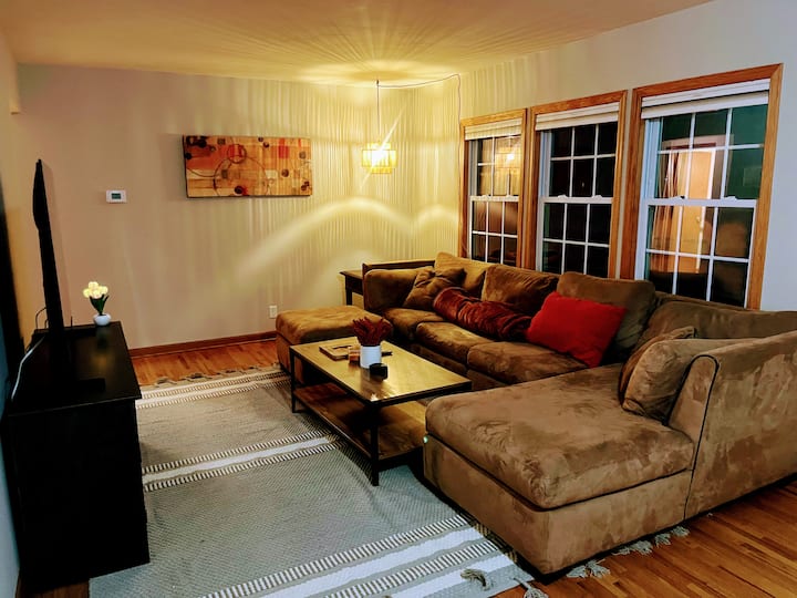 Cozy Cottage In Inver Grove - Cottage Grove, MN