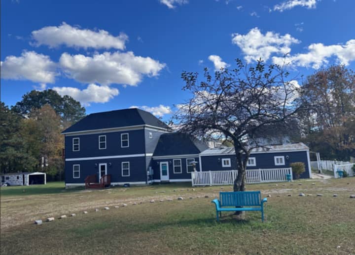 Peaceful Private Setting - Bring The Whole Family! - Chesterfield, VA