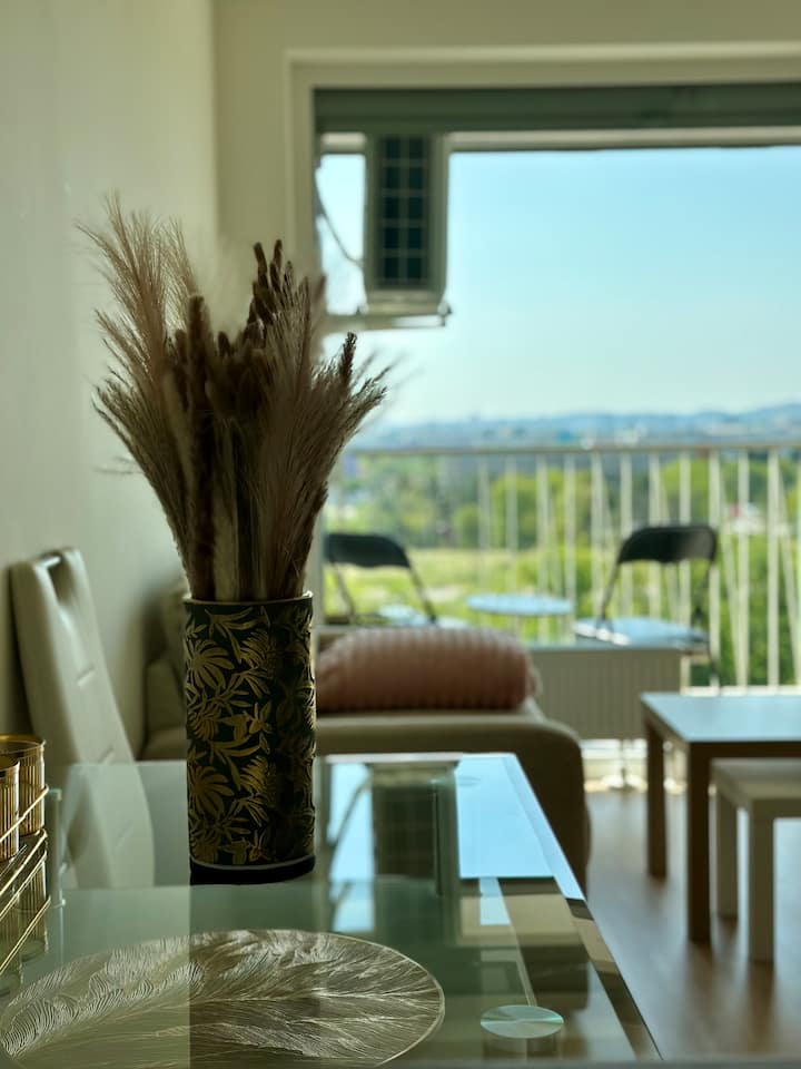 Modern Apartment With City Panorama Near Airport - Bratislava