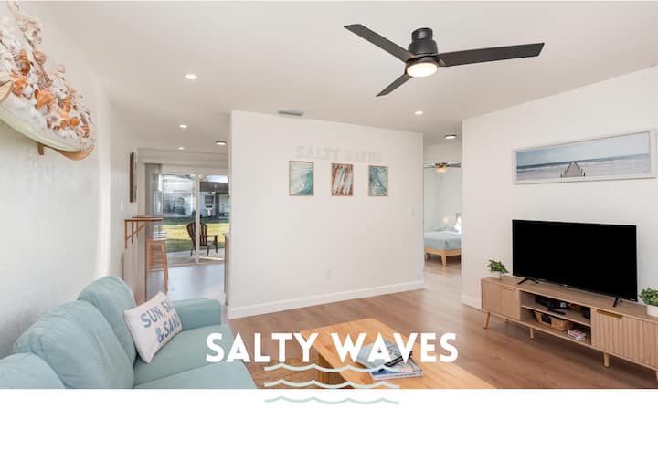 Salty Waves! Cozy & Centrally Located! - Port Orange, FL