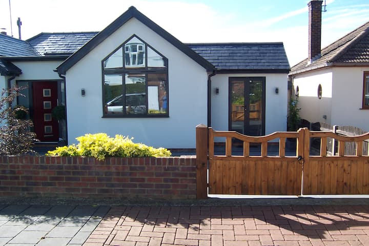 The Bolt Hole – Private Annex No Main House Access - Whitstable