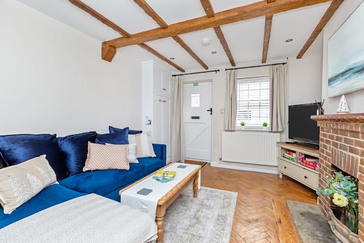 The Baker's Snug - 1 Bed Cottage - Dog Friendly - Harbour Park Amusements