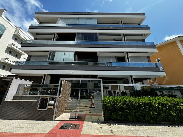 Apartamento Lindo Em Palmas C/ Piscina-200m Do Mar - Governador Celso Ramos