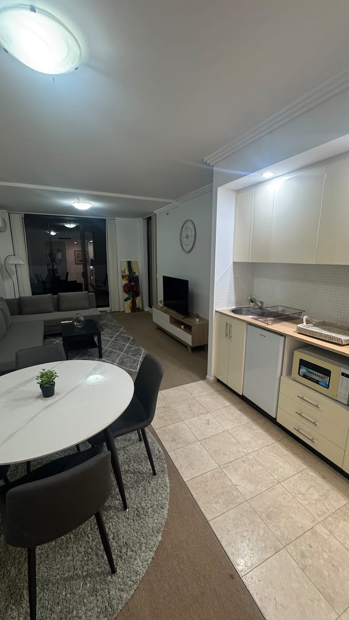 One Bedroom Apartment With Balcony Near Icc Sydney - Sydney