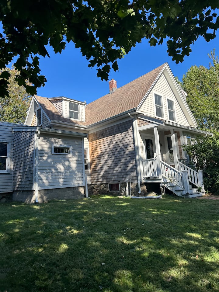 Cozy Cottage Near Beach - Scituate, MA