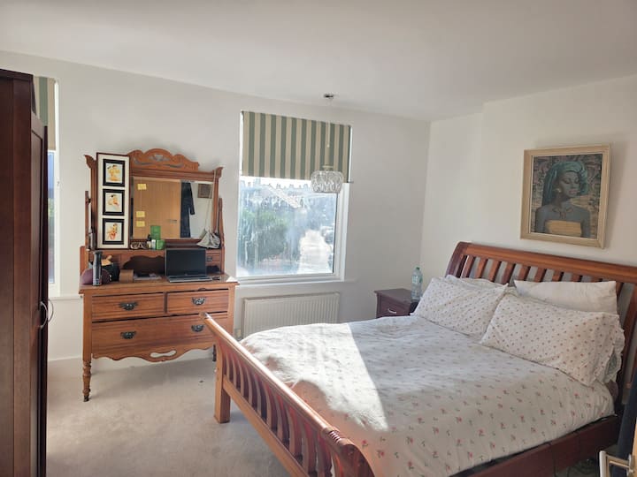 Bright, Spacious 2 Bedroom, Terraced Home. - Hastings