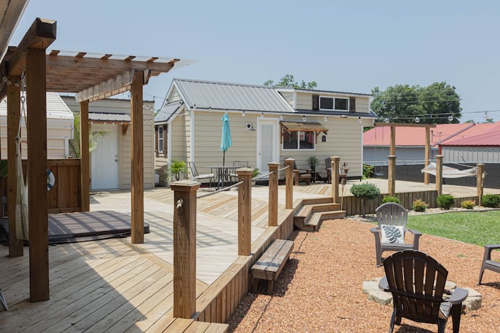 Bumblebee Bungalow - Jamestown, TN