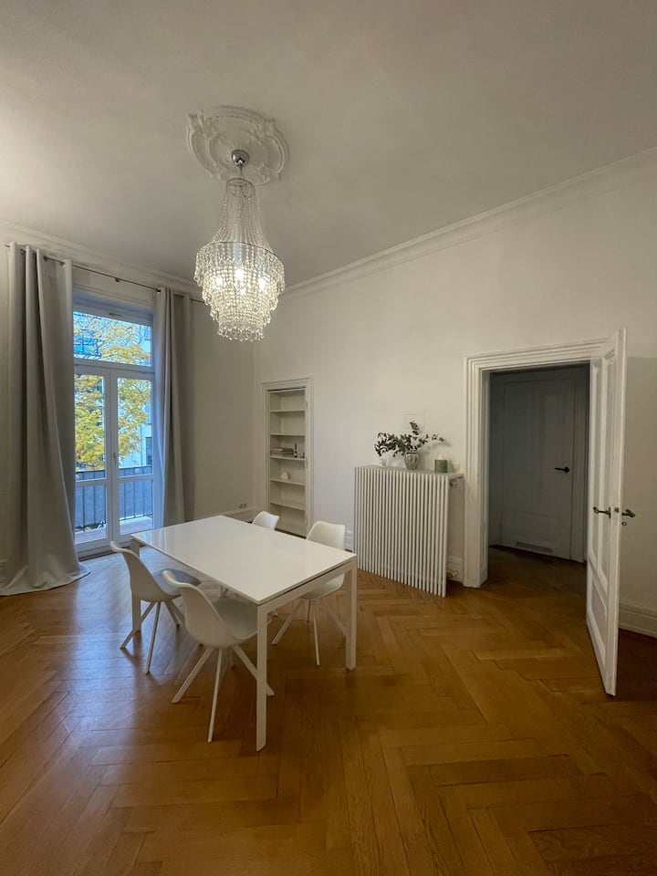 Zentrale Und Ruhige Wohnung In Frankfurt City - Frankfurt nad Menem