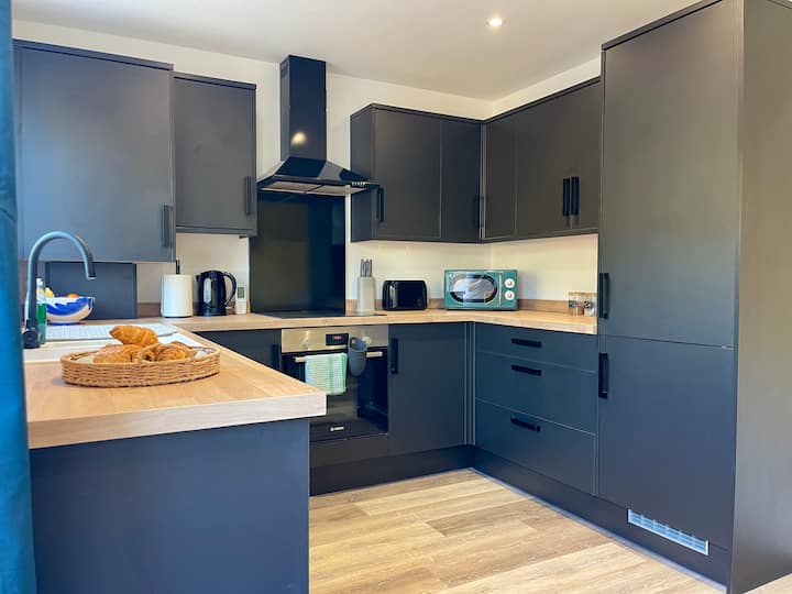 6 Bed | Contractor Stay | Long-term Discount! - 세븐오크스