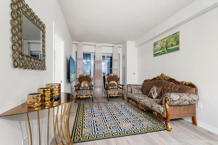 Spacious Modern Suite | Netflix & Balcony - Brampton