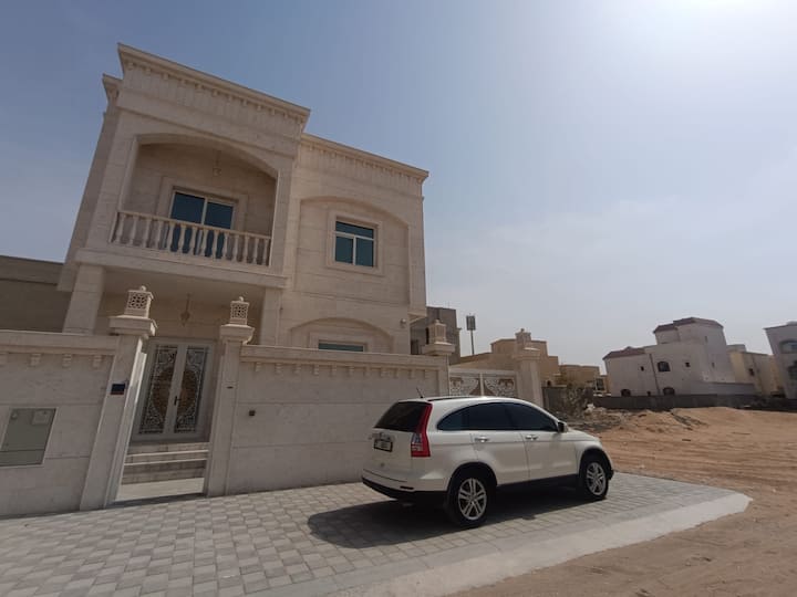 温馨漂亮的独立别墅,旅游也有家的感觉,私人聚会好去处。 - Ajman