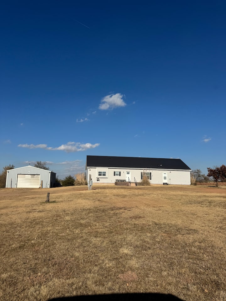 The Lodge…enjoy A Quiet Country Stay. - Kansas (State)