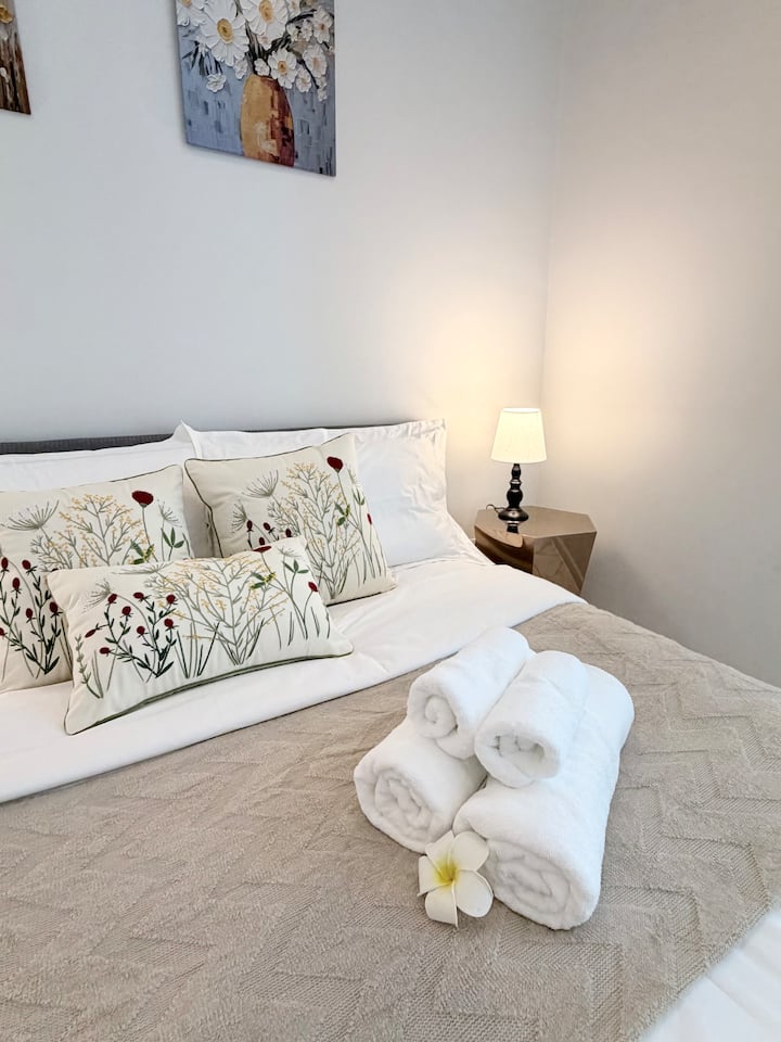 Quiet Cozy Apt•prime Bkk•walk To Bts Nana/asok - Bangkok