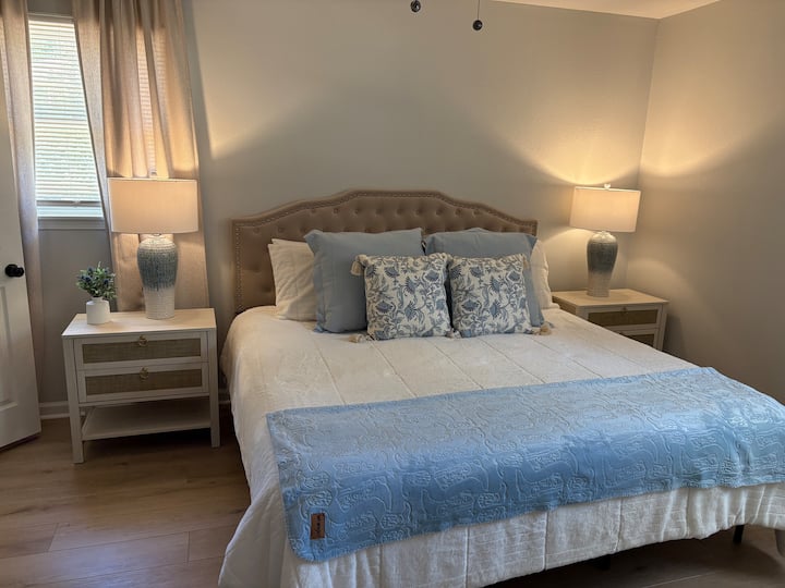 Beautiful Home In Hoover, Close To 65, 459! - Hoover, AL