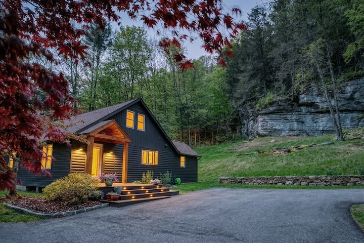 Luxury Berkshires Cottage | Granite Ledge - Great Barrington, MA