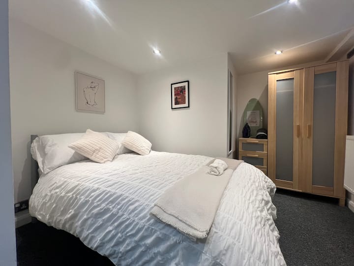 The Bluebird Bed And Breakfast I : Room A - Leeds