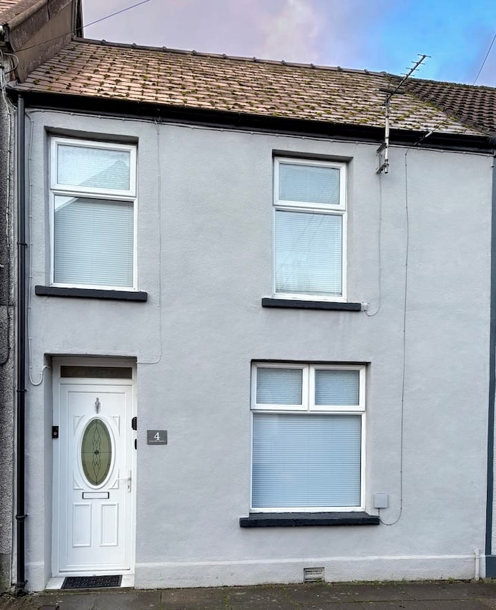 4 Cross Ifor Terrace - South Wales