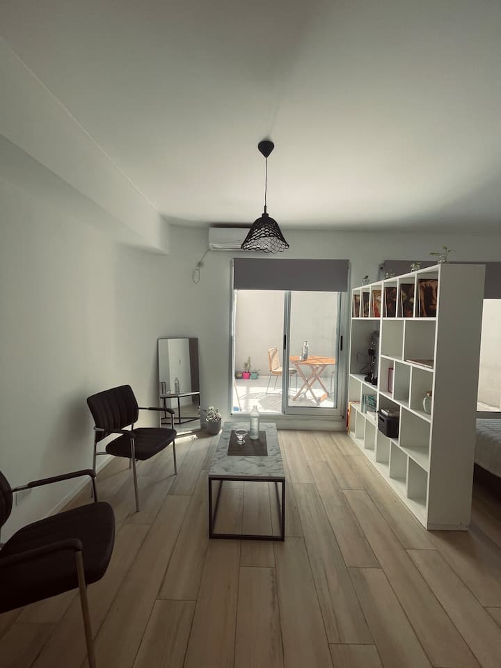 Mono Con Patio En Villa Crespo (Movistar Arena) - Argentina