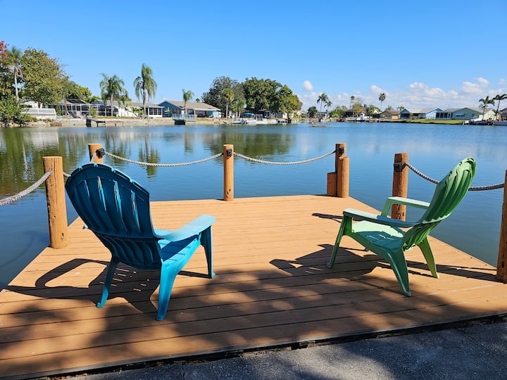 Holiday Waterfront Home On Lake Conley. - Tarpon Springs, FL