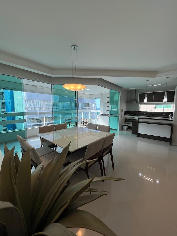 Poucos Metros Do Mar Em Meia Praia! - Itapema