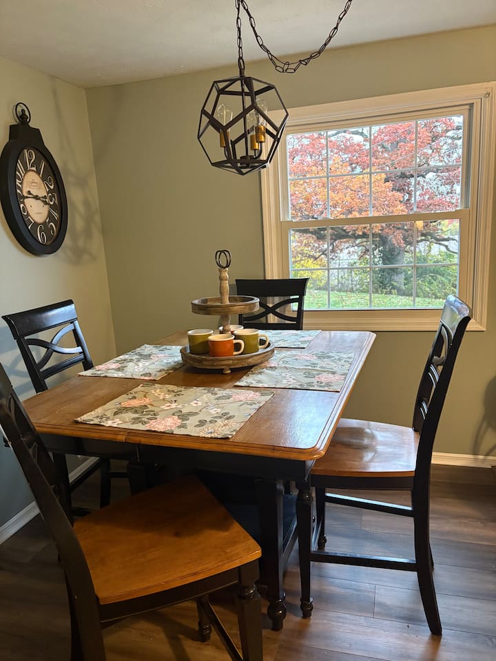 Cozy Stay In Beavercreek Ohio Close To The Greene - Beavercreek, OH