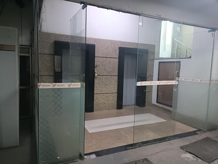 Cozy Urban 2 Room 2 Bath Home With Kitchen & View - Udaipur