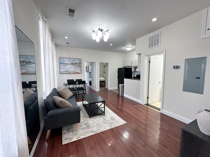 Apartment In Center City Next To Chinatown - Philadelphia, PA