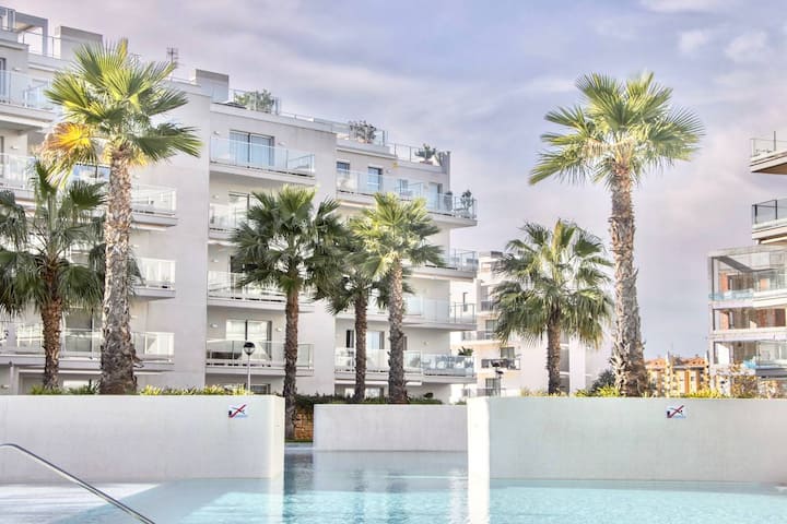 Urbanización De Lujo En Denia - Denia