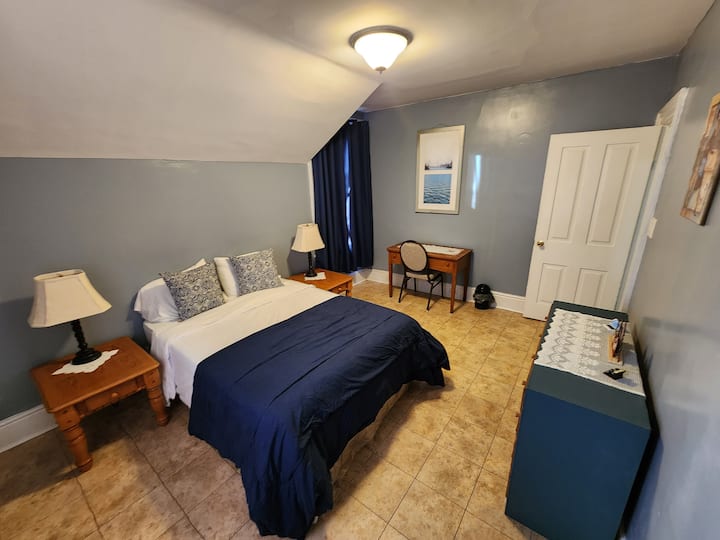 Convenient And Cozy 3 Bedroom Retreat In Oshawa - Oshawa