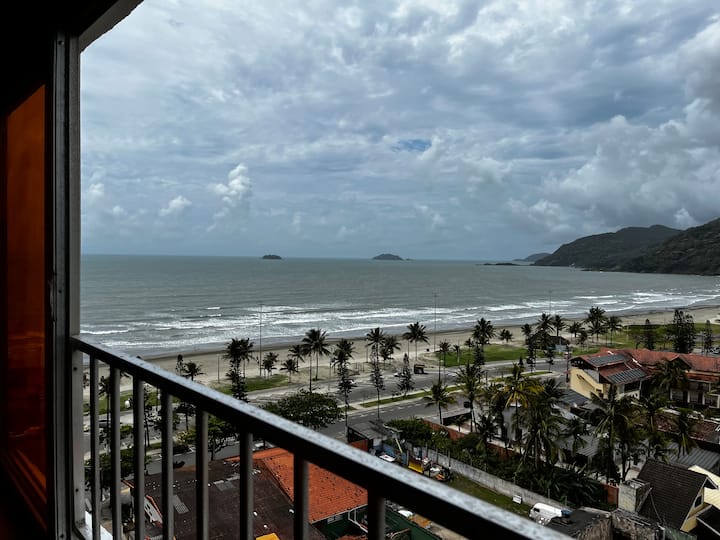 Apartamento No Centro Com Vista Para O Mar - Peruíbe