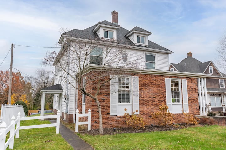 The Main Street Loft- North Canton - Canton, OH