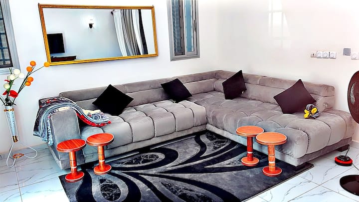 Duplex Luxe Dans Clôture Privée + Parking - Cameroon